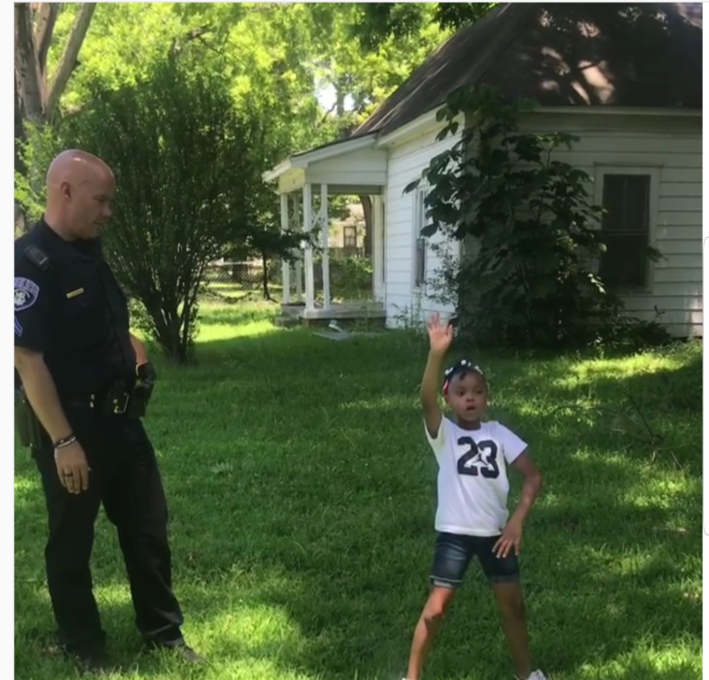 Police Officer Brings Positive Policing To His Neighborhood – Fresh ...